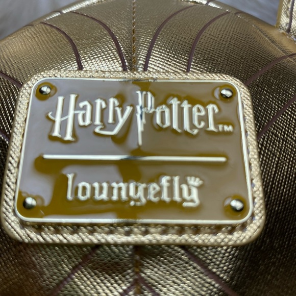 Loungefly | Bags | Loungefly Harry Potter Golden Snitch Crossbody Bag ...